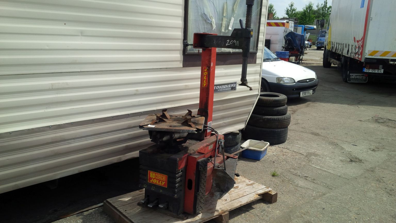 CORGHI TYRE MACHINE - Simply Exports